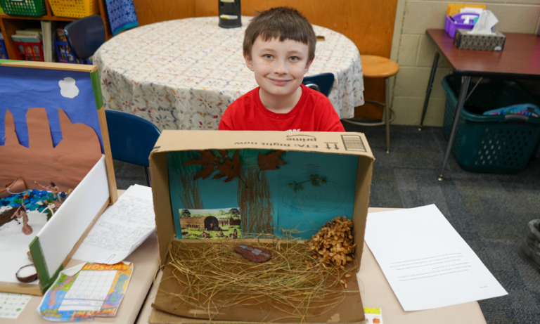 Grade 4 Native American Artifact Museum - Schalmont
